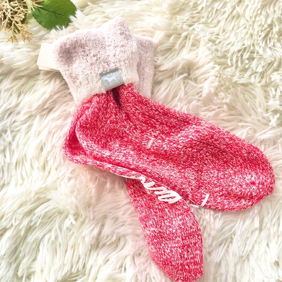 PINK Victoria's Secret | Accessories | New With Tag Pink Fleece Lined ...